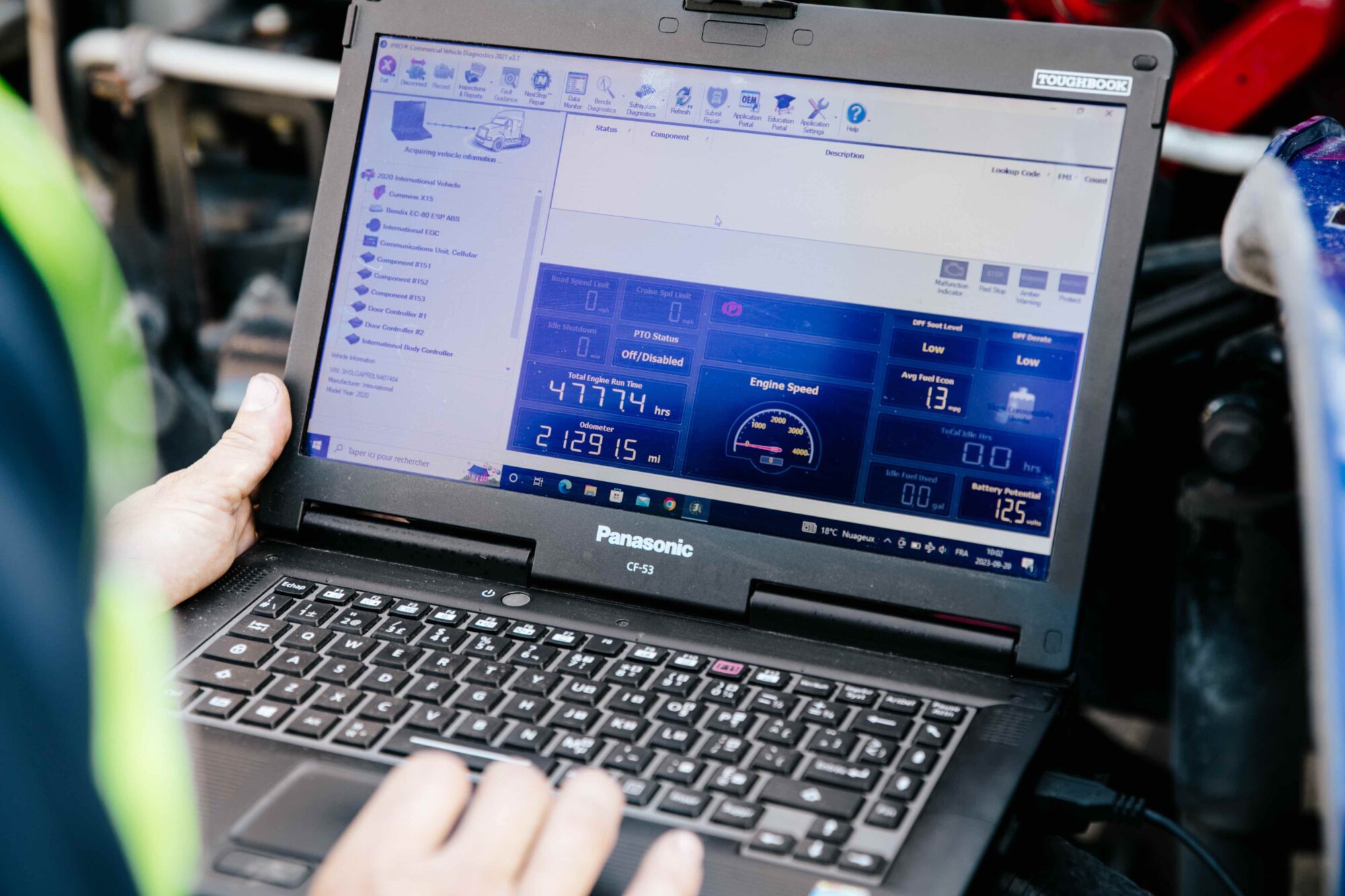 Diagnostic mécanique camions poids lourds 24/7 | Canvec